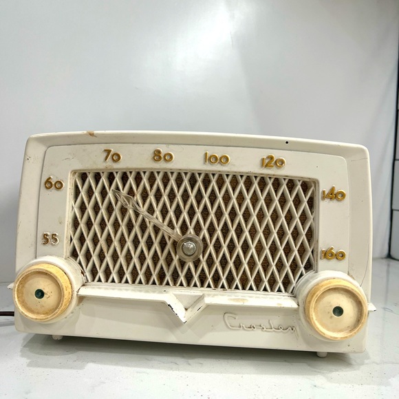 Crosley | Media | Crosley E We White Tube Radio Mid Century Mod Working ...